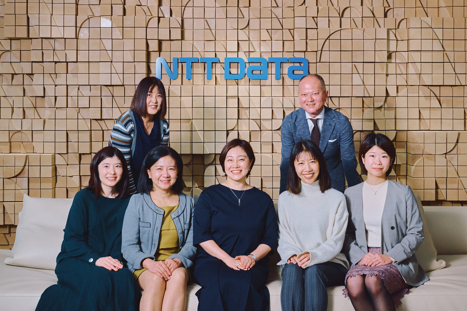 株式会社NTTデータグループ 豊かで調和のとれた社会づくりを目指して ビジネスの源泉である、「人」が成長できる環境をつくる- こんな会社で働きたい